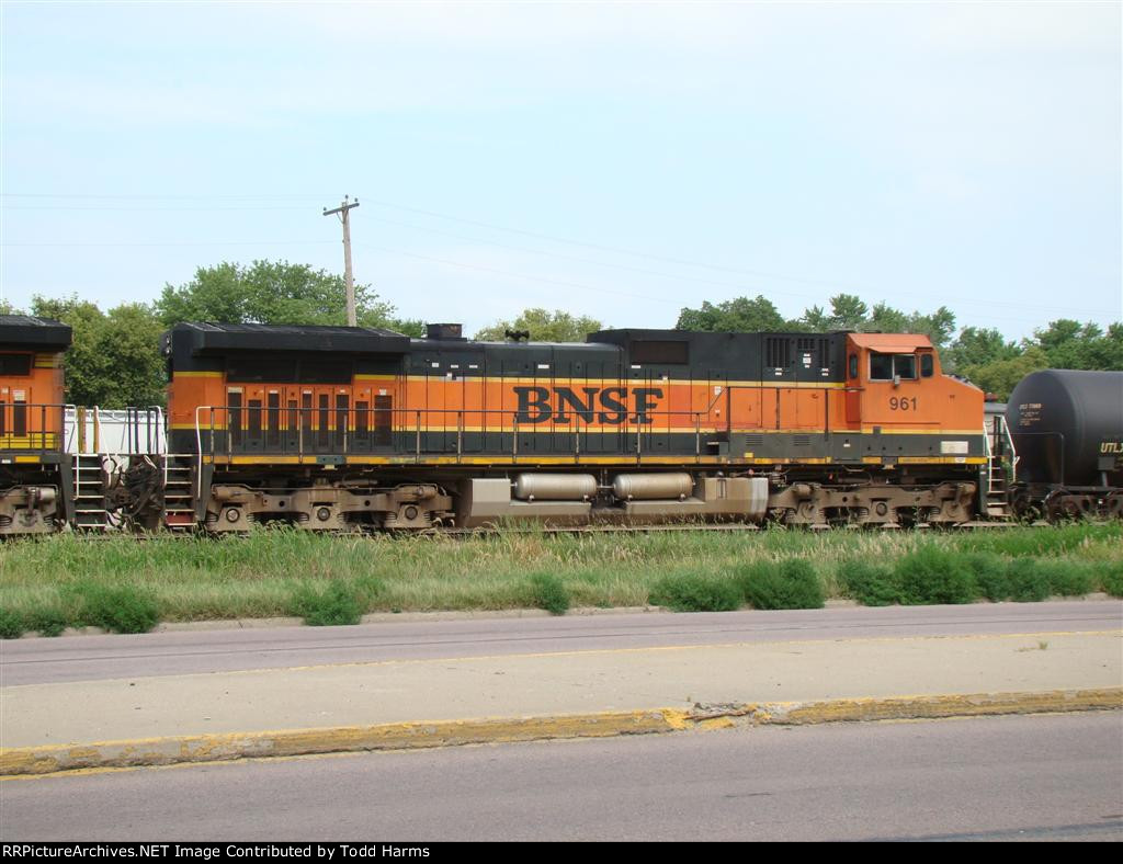 BNSF 961